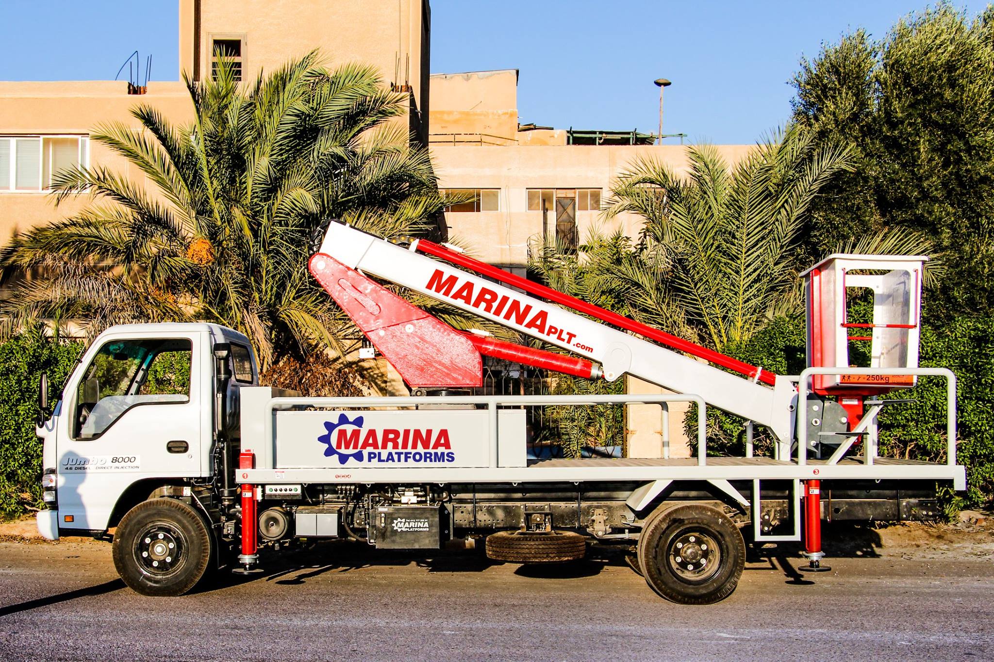 Man Lift – Marina Platforms & Elevators